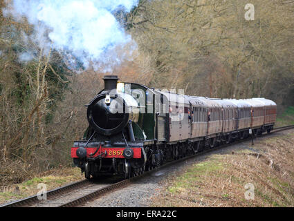 GWR Heavy Freight 2-8-0 steam locomotive no 3822 at Didcot Railway ...