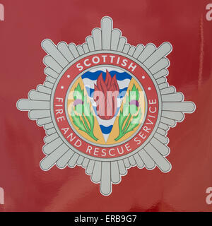 Scottish Fire And Rescue Service Fire Engine responding to a 999 ...