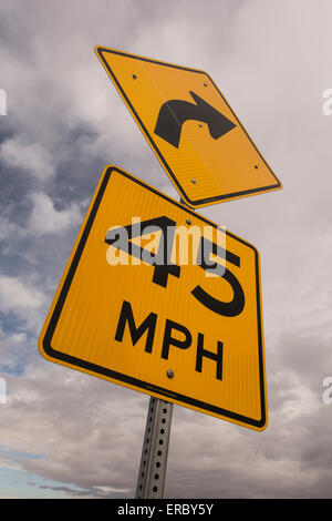 five miles per hour sign road sign Stock Photo: 79391926 - Alamy
