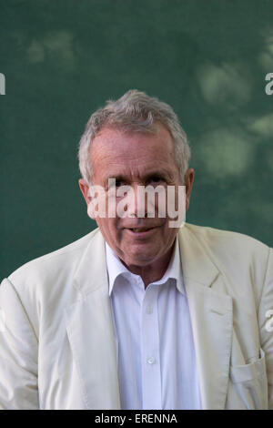 Martin Bell OBE, British Unicef UK Ambassador, a former broadcast war ...