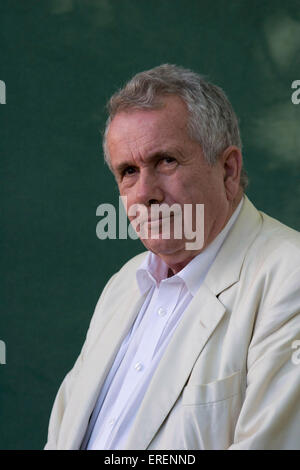 Martin Bell OBE, British Unicef UK Ambassador, a former broadcast war ...
