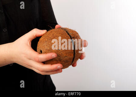 Coconut shells - percussion instrument Stock Photo - Alamy