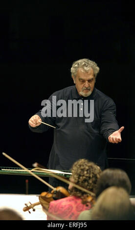 Walter Weller conducting. Austrian conductor, b. 1939 in Vienna Stock ...