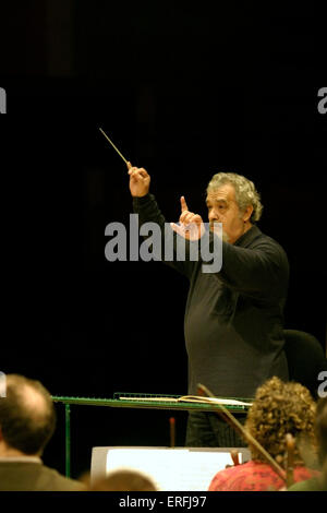 Walter Weller conducting. Austrian conductor, b. 1939 in Vienna Stock ...