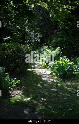 English countryside pathways and gardens Stock Photo - Alamy