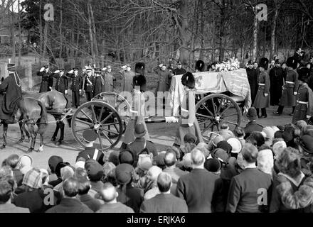 King George VI Funeral 1952 Queen Elizabeth Queen Mother on her way to ...