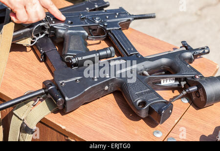Russian firearms. Submachine gun PP-90, folded Stock Photo - Alamy