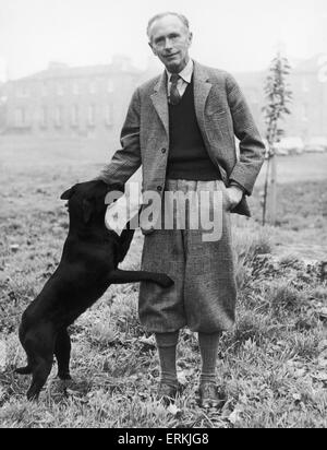 Prime Minister Sir Alec Douglas Home seen here on the steps of ...
