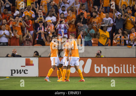 NEW YORK - JUNE 13: David Bryan April McLean attends the 64th Annual ...