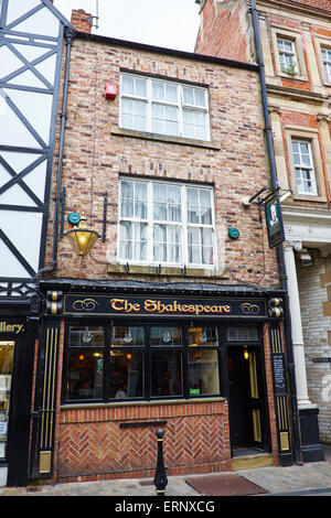 The Shakespeare pub, Saddler Street, Durham City, England, UK Stock ...