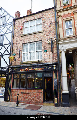 The Shakespeare pub, Saddler Street, Durham City, England, UK Stock ...