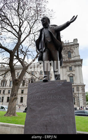 David Lloyd George statue, Parliament Square, London, England, UK Stock ...