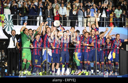 FC Barcelona celebrate after winning the UEFA Champions League Final ...