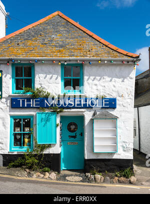 Souvenir shop in Mousehole, Cornwall, United Kingdom Stock Photo - Alamy