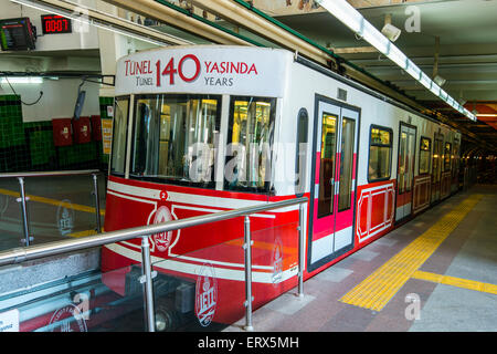 Istanbul Beyoglu underground funicular railway Stock Photo - Alamy