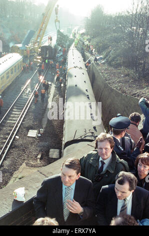 Clapham train crash On 12 December 1988 the 07:18 from Basingstoke to ...