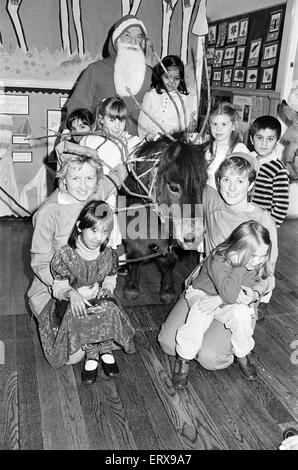 Birkby Infants and Nursery School Father Christmas visit, complete with ...