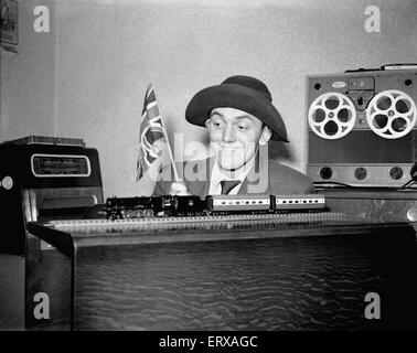 Welsh comedian Stan Stennett who starred in the BBC light programme ...
