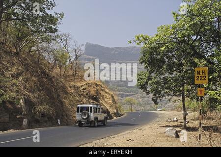 Western Ghat Highway Road, Maharashtra, India. The Western Ghats runs ...