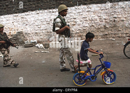Indo Tibetan border force ITBF commandos at arthur road jail in Bombay ...