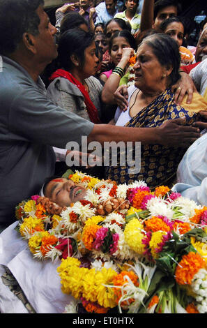 Mother bid farewell to her son encounter specialist Vijay Salaskar ...