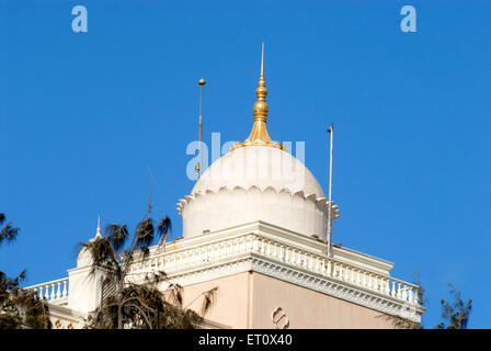 Dome with golden spire top of Saifee Hospital, Charni Road, Bombay ...