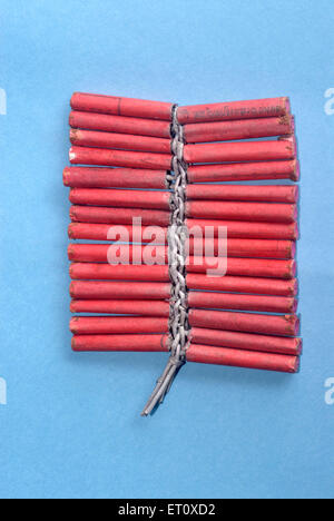 A shot of the Taj Mahal on blue sky background, Agra, India Stock Photo ...