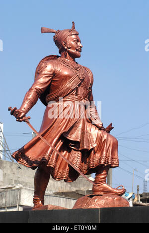 Bronze statue of Shivaji Maharaj, the Maratha emperor, Kapoorhol, Pune ...