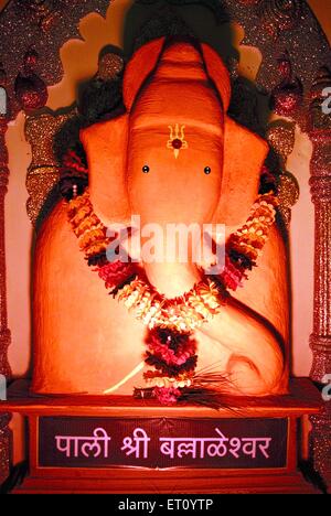 Ashtavinayak Ganpati Mandir, Ganesh idol replica, Ballaleshwar, Pali ...