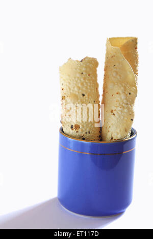 Roasted papad, papadum, papadam, papadom, poppadom, thin bread, crisp ...