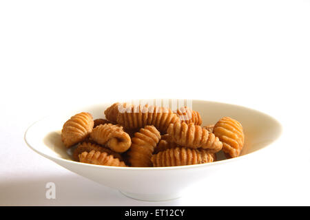 Indian sweet snack, shakarpara, shankarpali, shakkarpara, khurma ...