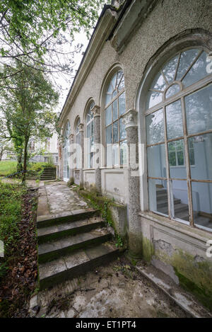unerenovated covered passage between two buildings in Tskaltubo Spa ...
