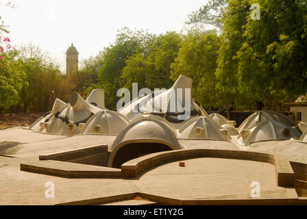 Hussain Doshi Gufa underground art gallery designed by architect B V ...