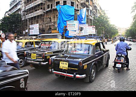 View of Princess street ; Vardhaman Chowk ; Marine Lines ; Bombay ...