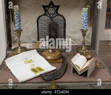 Antique portable Bimah (Jewish prayer altar Stock Photo - Alamy