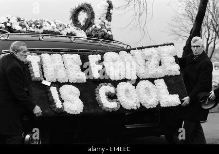 Funeral of Mickey Calvey, who was shot dead by Police after a 10,000 ...