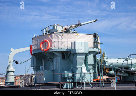 Turret ship War vessel warship revolving turret turntable-mounted Stock ...