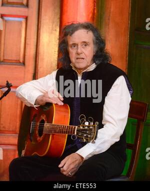Singer-songwriter Donovan attends a photocall ahead of an 'Audience ...