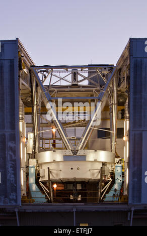 VERITAS telescope at the Fred Lawrence Whipple Observatory in Green ...