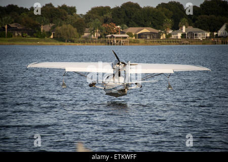 Seaplane landing in water in Southeastern USA Stock Photo - Alamy