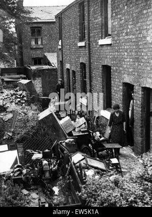 WW2 Merseyside Air Raid Bomb Damage 1940 Civilians and rescue workers ...