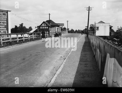 Station bridge Hillingdon. Circa 1931 Stock Photo - Alamy
