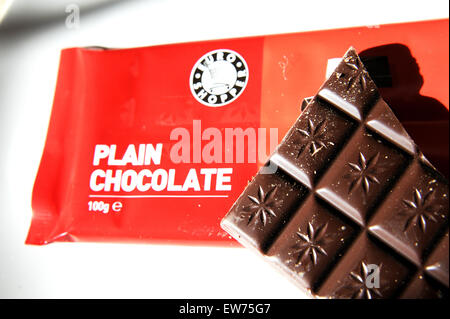 Euro Shopper Plain Chocolate dark made from at least 50% cocoa costing ...