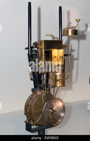 The Benz 2-cylinder engine, displayed at the Mercedes-Benz Museum ...