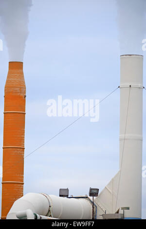 Catalyst Paper's pulp mill at Crofton, Vancouver Island, British ...