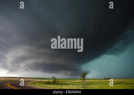 Supercell storm that produced the world record hail stone in Vivian SD ...