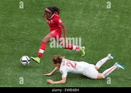 Ashley Lawrence of Canada runs with the ball during the Women's ...