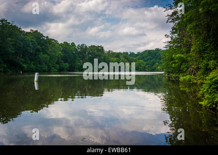 Lake Roland, at Robert E. Lee Park in Baltimore, Maryland Stock Photo ...