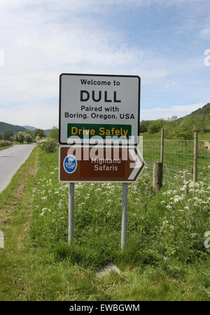 Welcome to Dull paired with Boring, Oregon sign Scotland June 2015 ...