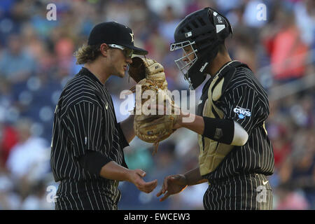 Omaha, Nebraska, USA. 22nd June, 2015. Vanderbilt pitcher Carson Fulmer ...